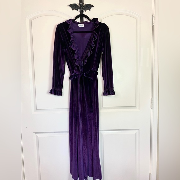 It’s A Charm | Intimates & Sleepwear | Vintage Gothic Purple Robe ...